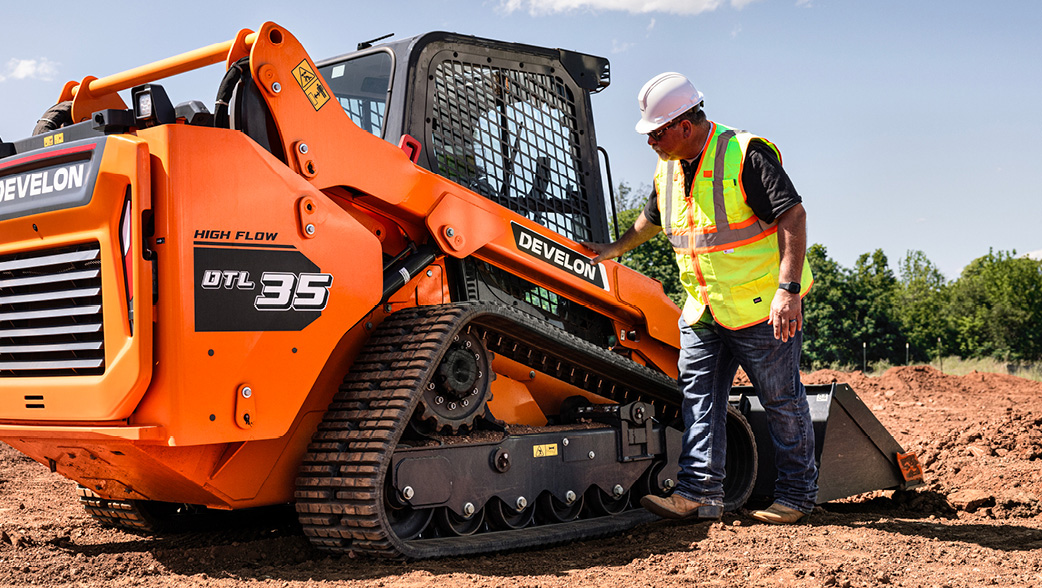 Winter Maintenance and Usage Tips for Skid Steer Loaders - Excavators ...
